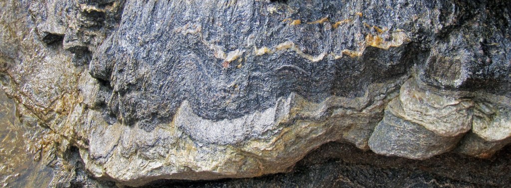 SyrosBScleavagenarrow-1 | Structural Geology & Tectonics @ ETHZ